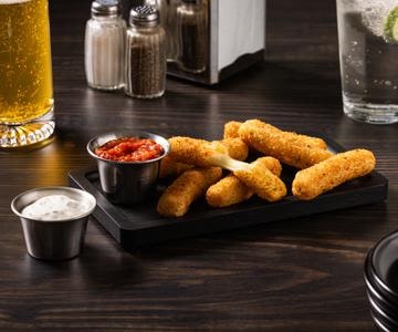 Classic Mozzarella Sticks with Mar... | McCain® Foodservice